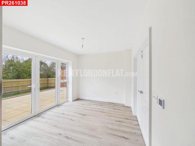 Maidenhead – 4 Bedrooms Flat 4 bed flat to rent £3,250 pcm £750 pw