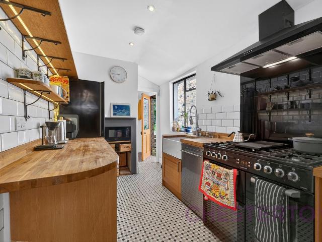 Maidenstone Hill, Greenwich SE10, 3 bed property to rent, £2,900 pcm | PrimeLocation