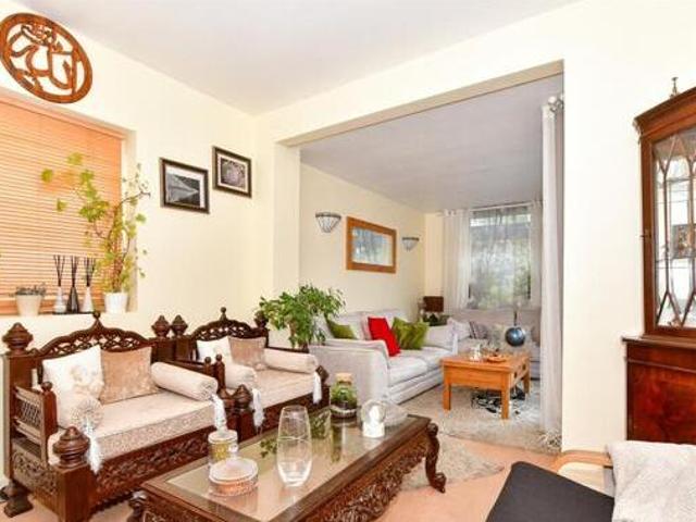 Maidstone Road, Chatham, 4 Bedroom Detached