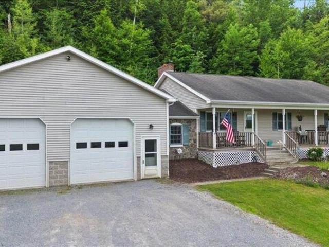 Main Rd, Huntington, Home For Sale