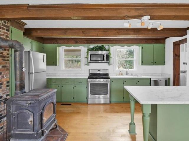 Main Rd, Huntington, Home For Sale