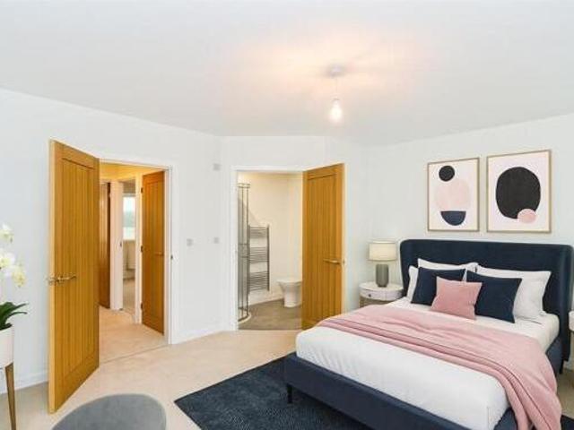 Main Road, Colden Common, 2 Bedroom Semi detached