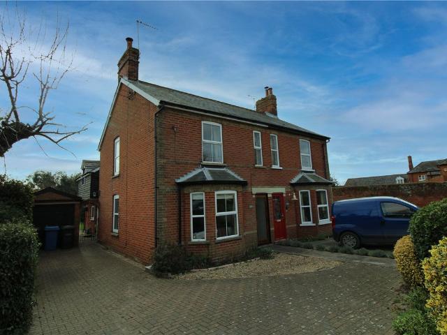 Main Road, Chelmondiston, Ipswich, Suffolk IP9, 4 bed semi detached house to rent, £1,500 pcm | PrimeLocation
