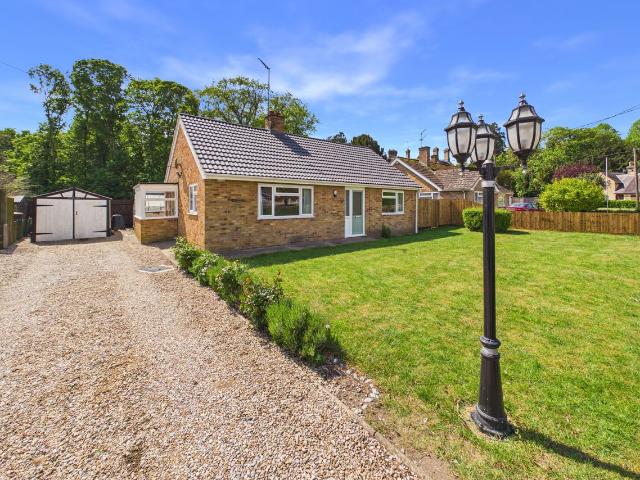 Main Road, Crimplesham PE33, 2 bed bungalow to rent, £950 pcm | PrimeLocation