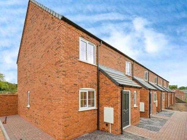 Main Road, Great Haywood, 3 Bedroom Town