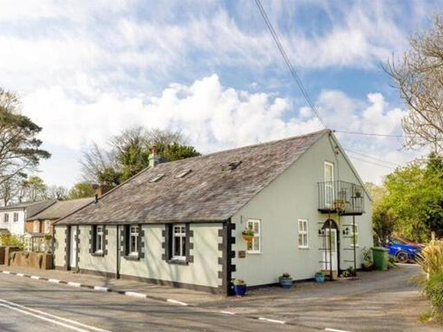 Main Road, Greeba, 2 Bedroom Town