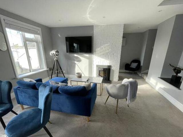 Main Road, Downderry, 2 Bedroom Apartment