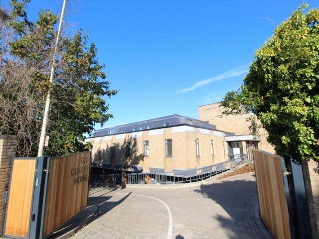 Main Road, Harwich, Essex CO12, 2 bed flat to rent, £950 pcm | PrimeLocation