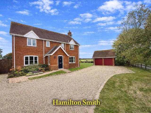 Main Road, Ipswich IP6 4 bed detached house to rent £2,250 pcm £519 pw