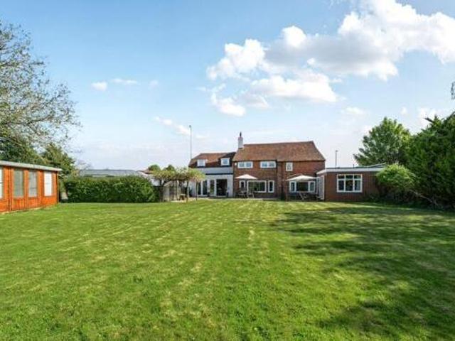 Main Road, Nutbourne, 6 Bedroom Detached