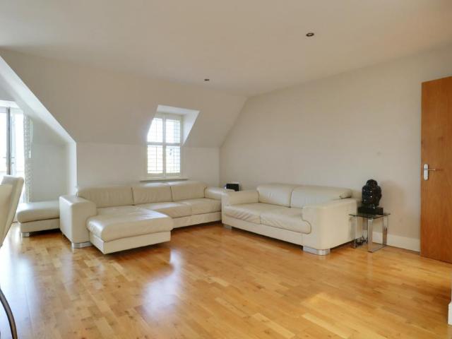 Main Road, Sidcup DA14 2 bed apartment to rent £1,750 pcm £404 pw