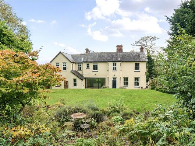 Main Road, Wilby, Wellingborough. 6 bed equestrian property to rent £3,750 pcm £865 pw