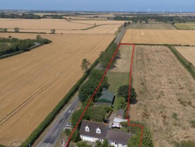 Main Road, ton Top, 3 Bedroom Detached