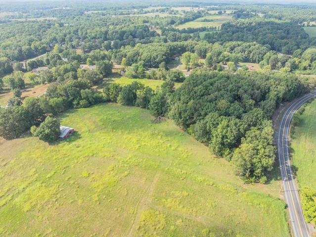 Main St N, Tennessee Ridge, TN 37178