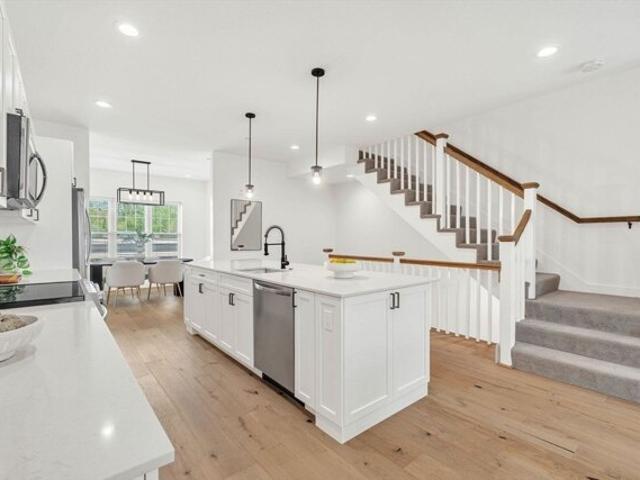 Main St Apt,wilmington, Condo For Sale