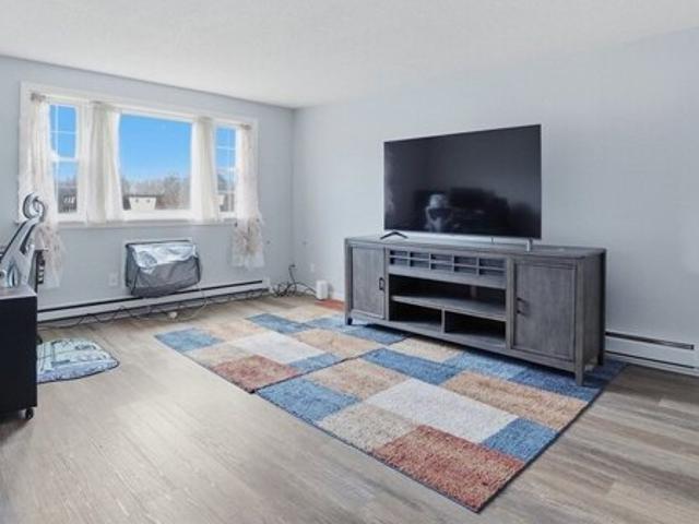 Main St Apt B, Bridgewater, Condo For Sale