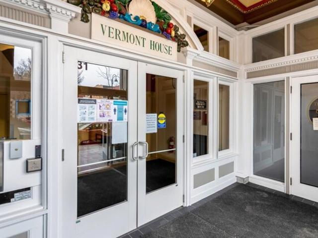 Main St Apt,burlington, Condo For Sale