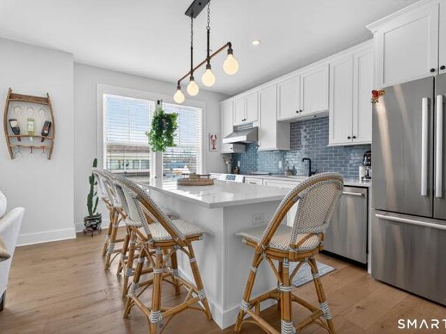 Main St Apt,east Lyme, Condo For Sale