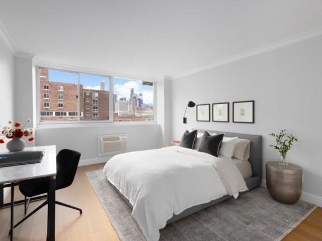 Main St Apt,new York, Flat For Sale
