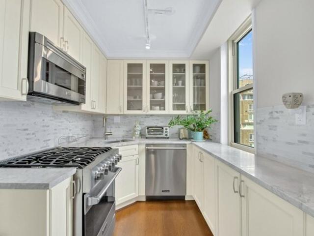 Main St Apt,new York, Property For Sale