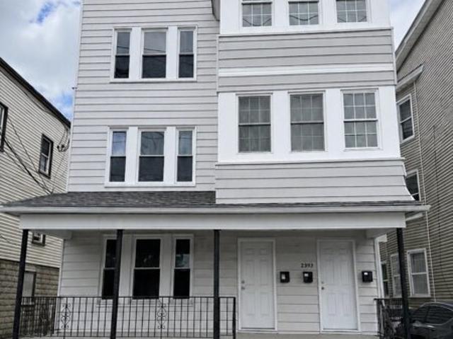 Main St, Bridgeport, Home For Sale