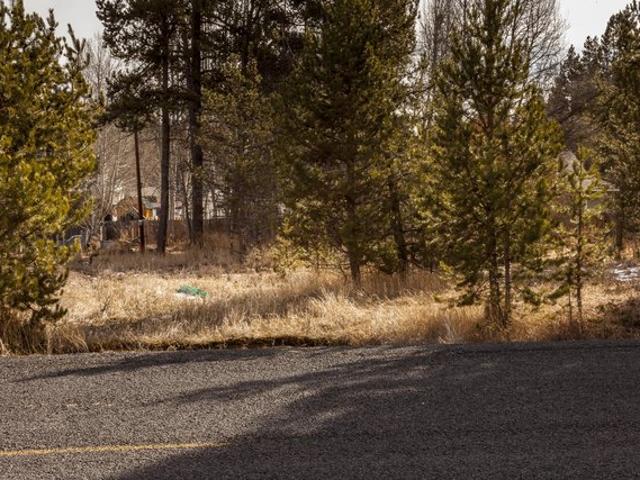 Main St, Crescent, OR 97733