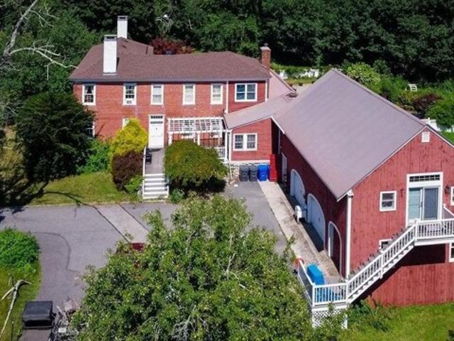 Main St, Hampstead, Home For Sale