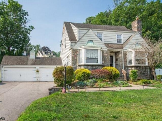 Main St, Lincoln Park, Home For Sale