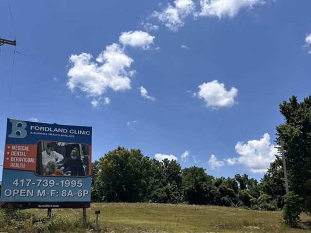 Main St, Reeds Spring, MO 65737