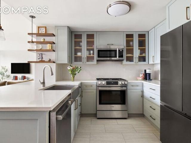 Main St Unit Gh, Manhattan, Condo For Sale