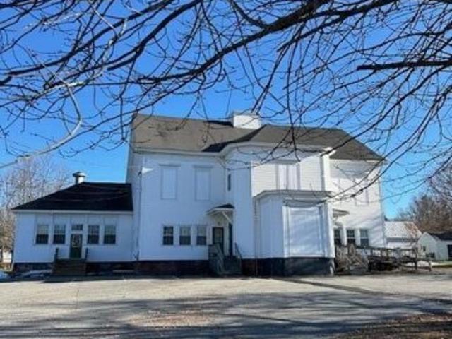Main St, Vassalboro, Home For Sale