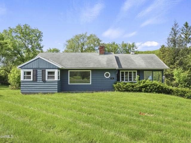 Main St, Williamstown, Home For Sale