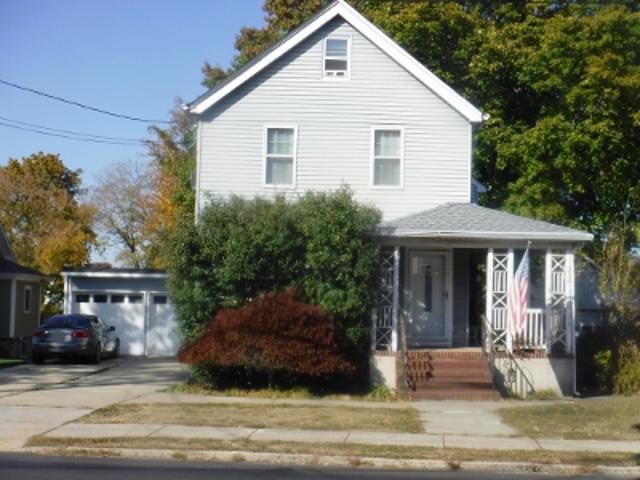 Main St