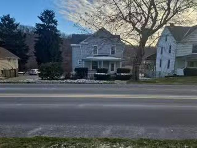 Main St