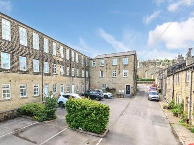 Main Street, Wilsden, 3 Bedroom Apartment