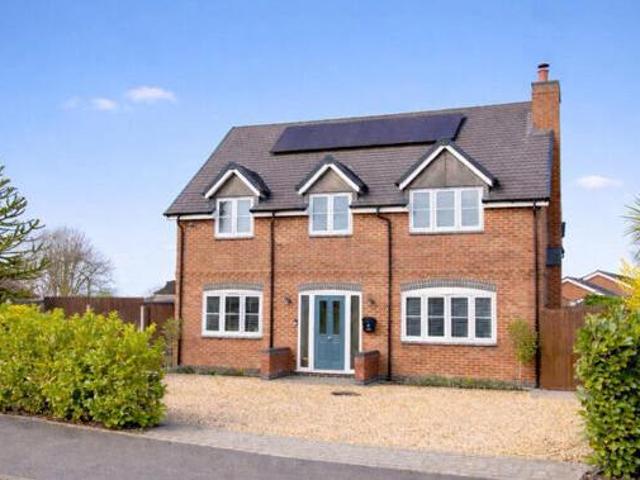 Main Street, Carlton, 5 Bedroom Detached