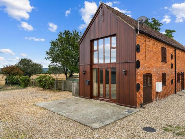 Main Street, Dumbleton Evesham WR11 3 bed detached house to rent £1,695 pcm £391 pw