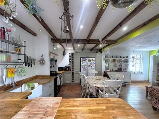 Main Street, Hilton, 3 Bedroom Cottage
