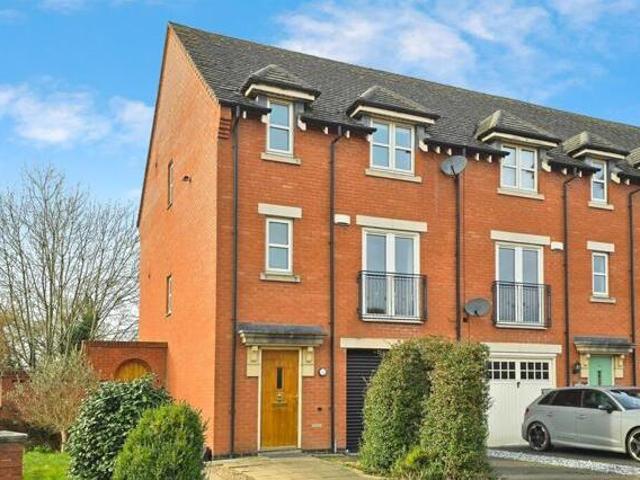 Main Street, Hilton, 4 Bedroom Semi detached