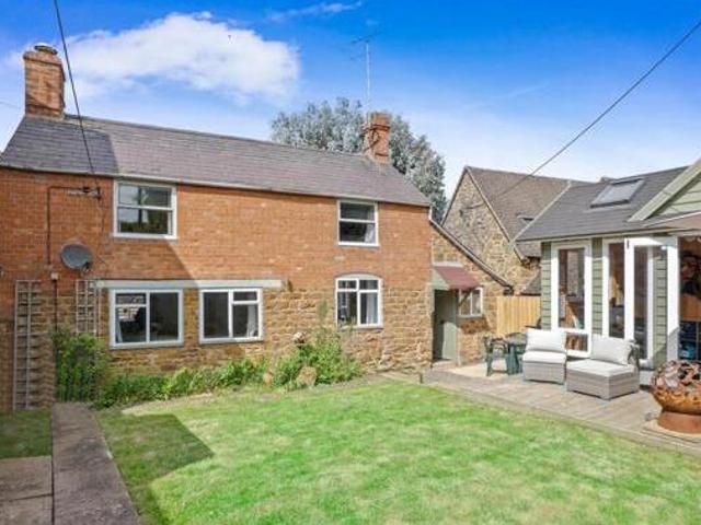 Main Street, North Newington, 2 Bedroom Cottage