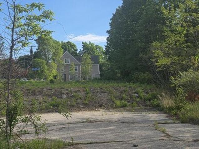 Main Street, Paris, Plot For Sale