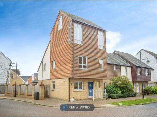 Main Street, St. Marys Island, Chatham ME4, 4 bed semi detached house to rent, £2,500 pcm | PrimeLocation