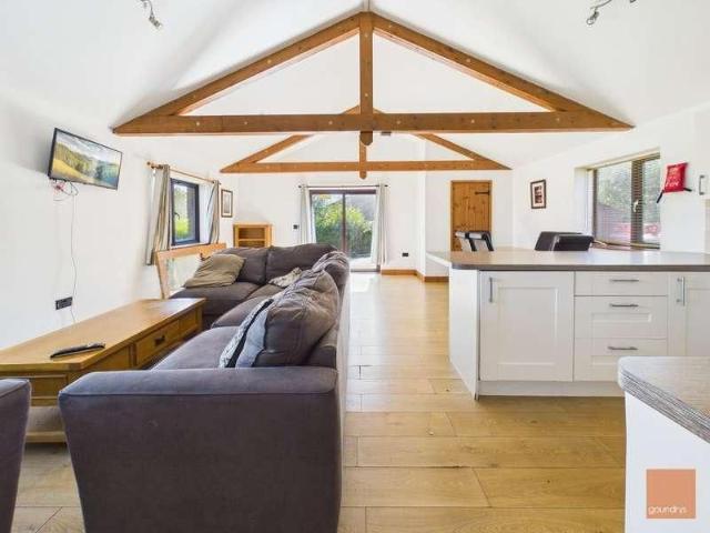 Mainbeach New Portreath Road, Cambrose, TR16