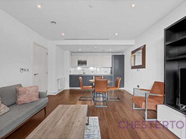 Maine Tower, 9 Harbour Way, London, E14 1 bed terraced house to rent £3,100 pcm £715 pw