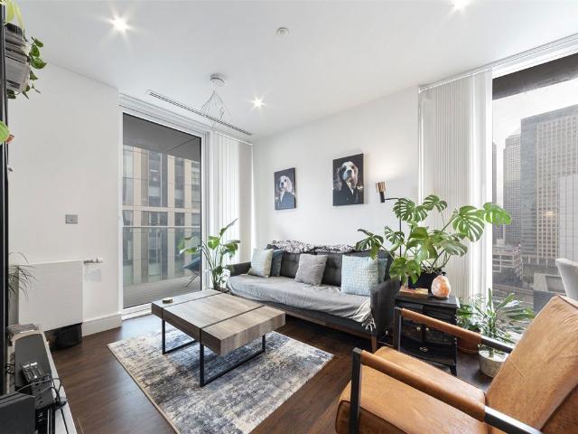 Maine Tower, Canary Wharf, London E14, 1 bed flat to rent, £2,975 pcm | PrimeLocation