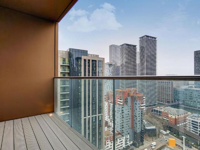 Maine Tower, E14, Docklands, London, E14 2 bed flat to rent £3,445 pcm £795 pw