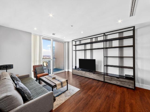 Maine Tower, Harbour Central, 9 Harbour Way, London E14, 1 bed flat to rent, £2,817 pcm | PrimeLocation