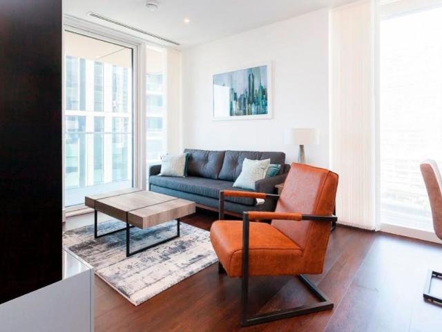 Maine Tower, Harbour Way, Canary Wharf, London E14, 1 bed flat to rent, £2,990 pcm | PrimeLocation
