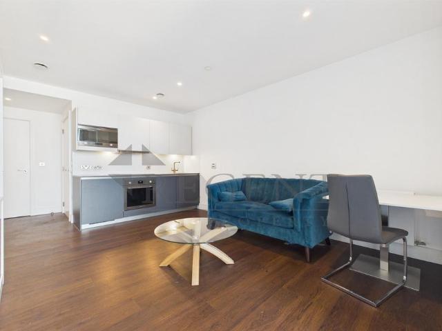 Maine Tower, Harbour Way, E14 Studio to rent £2,200 pcm £508 pw