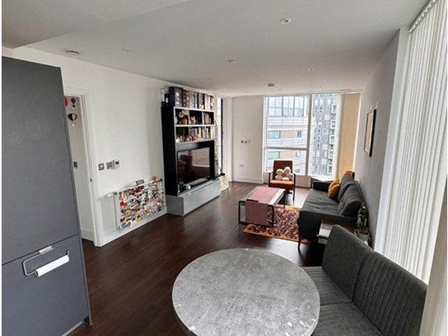 Maine Tower, London E14, 2 bed flat to rent, £3,100 pcm | PrimeLocation